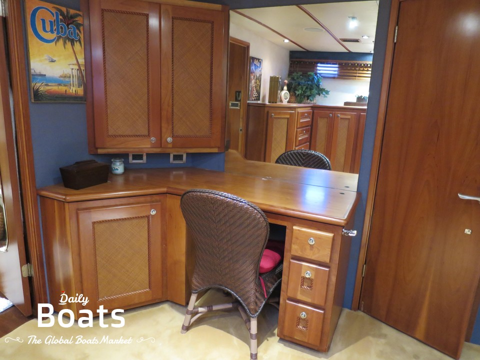 2004 Real Ships Expedition Yacht for sale. View price, photos and Buy ...