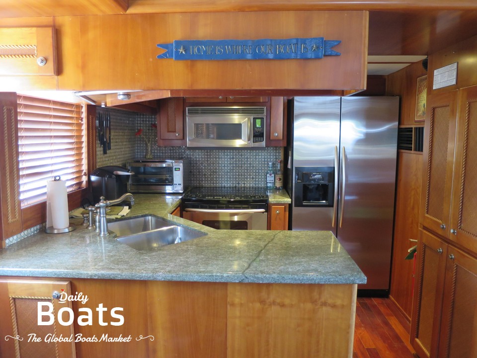2004 Real Ships Expedition Yacht for sale. View price, photos and Buy ...
