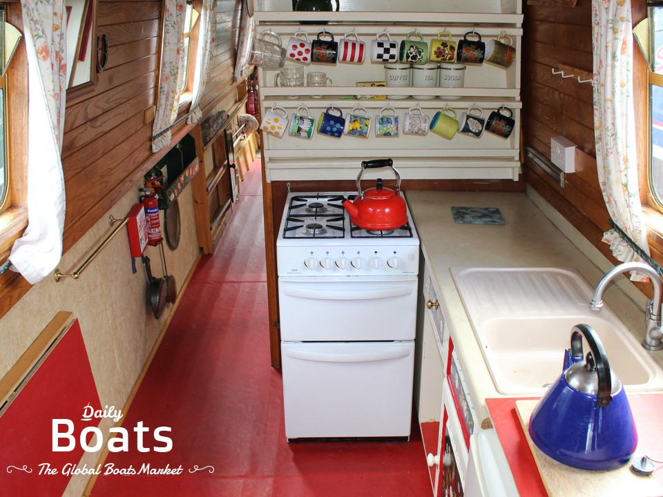 1992 Narrowboat 50' Cruiser Stern for sale. View price, photos and Buy ...