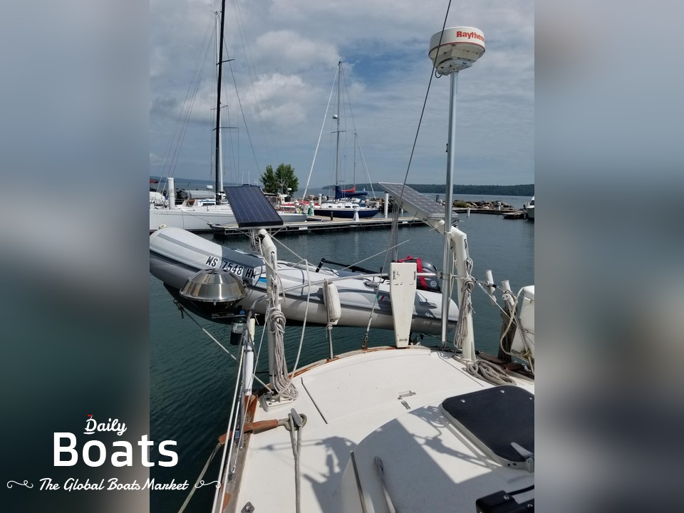 1982 Irwin 37 Mk V for sale. View price, photos and Buy 1982 Irwin 37 ...