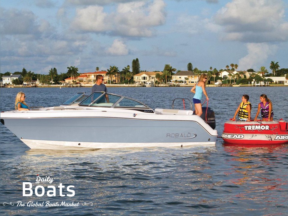 2022 Robalo R227 Dual Console for sale. View price, photos and Buy 2022 ...