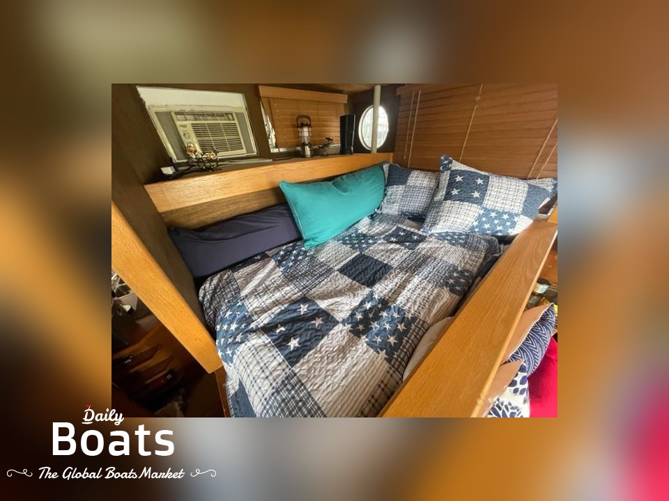1972 Marinette Sea-Crest 41 Houseboat for sale. View price, photos and ...