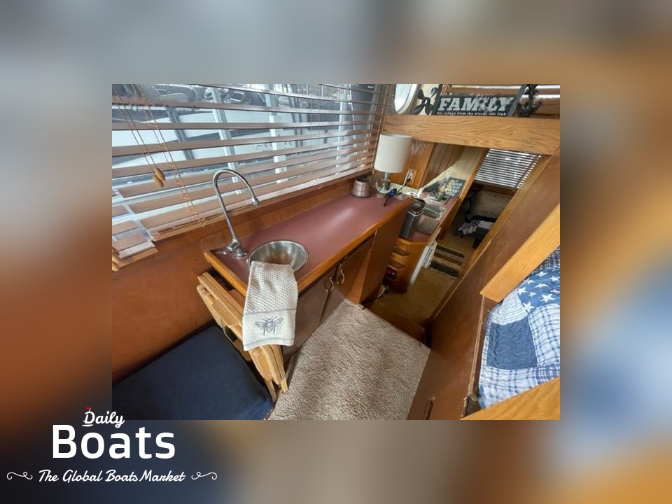 1972 Marinette Sea-Crest 41 Houseboat for sale. View price, photos and ...