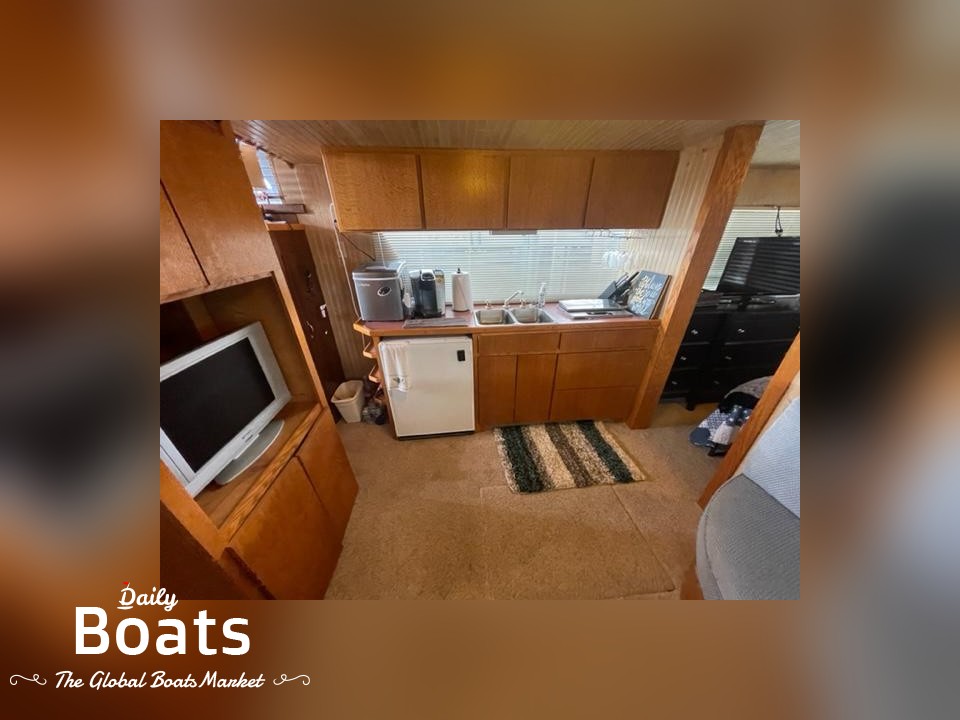 1972 Marinette Sea-Crest 41 Houseboat for sale. View price, photos and ...