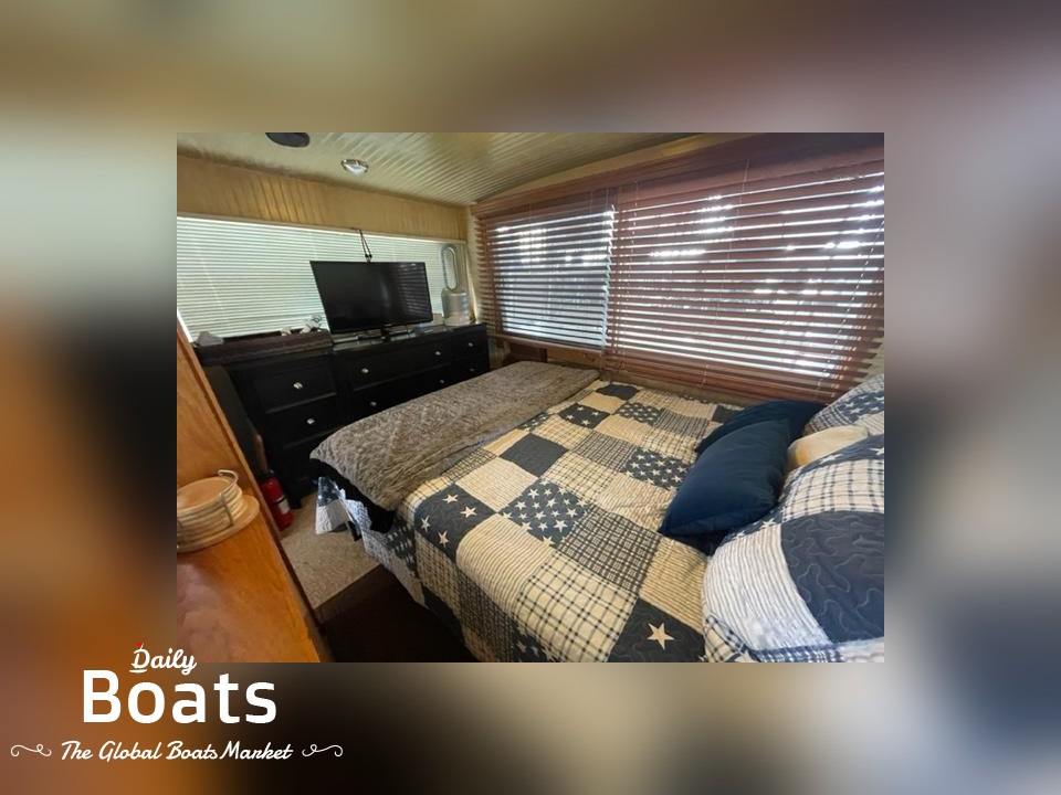 1972 Marinette Sea-Crest 41 Houseboat for sale. View price, photos and ...