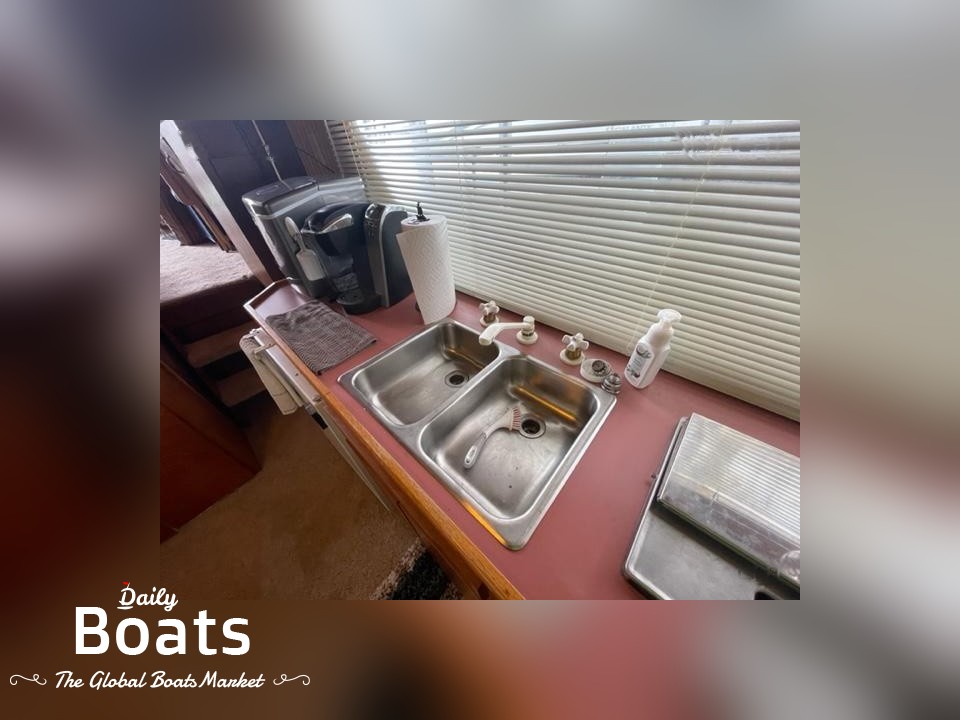 1972 Marinette Sea-Crest 41 Houseboat for sale. View price, photos and ...