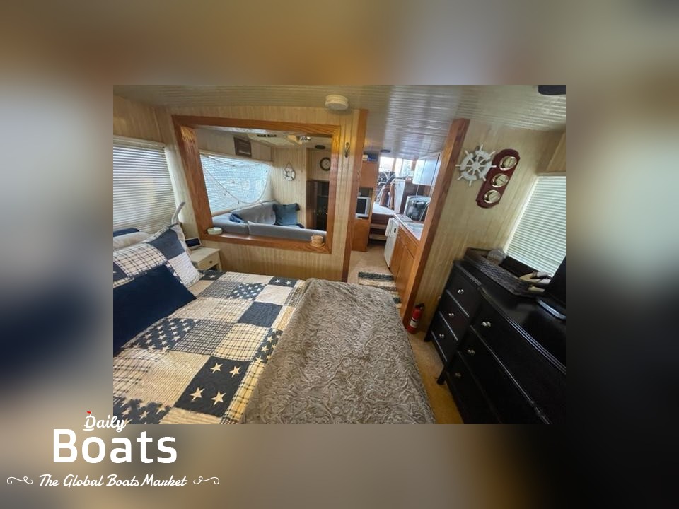 1972 Marinette Sea-Crest 41 Houseboat for sale. View price, photos and ...