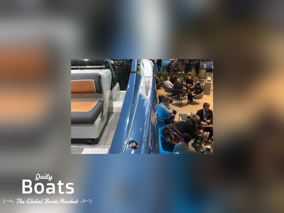 2022 Fairline F-Line 33 Outboard for sale. View price, photos and Buy ...