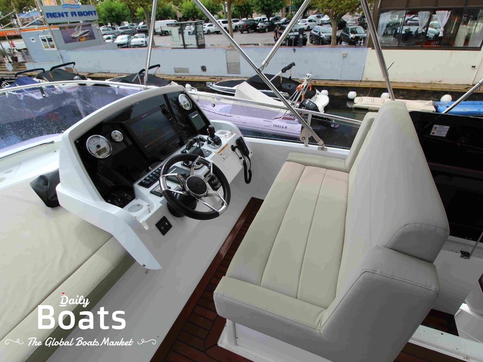 2018 Sealine F530 for sale. View price, photos and Buy 2018 Sealine ...