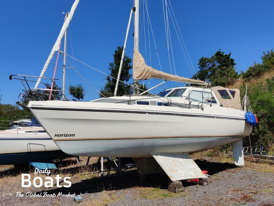1988 Hunter Horizon 32 for sale. View price, photos and Buy 1988 Hunter ...
