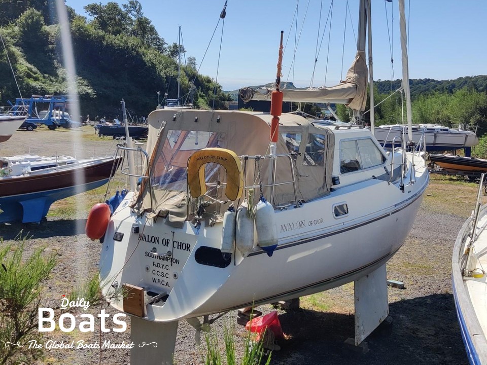 1988 Hunter Horizon 32 for sale. View price, photos and Buy 1988 Hunter ...