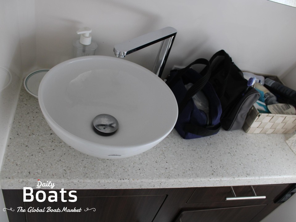 2018 Regal 33 Express for sale. View price, photos and Buy 2018 Regal ...