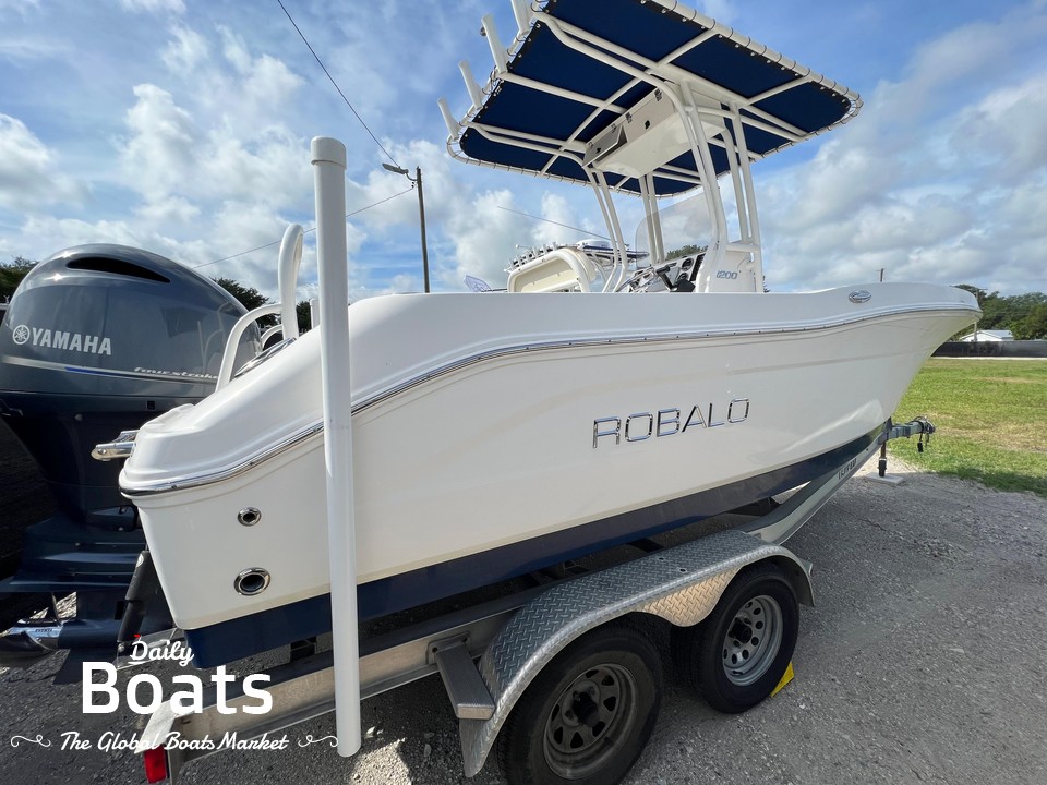 2017 Robalo R200 Center Console for sale. View price, photos and Buy ...