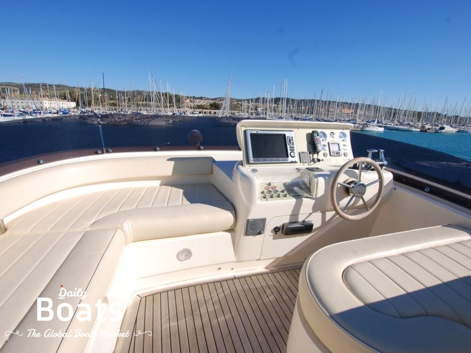 2010 Mochi Craft 64' Dolphin for sale. View price, photos and Buy 2010 ...