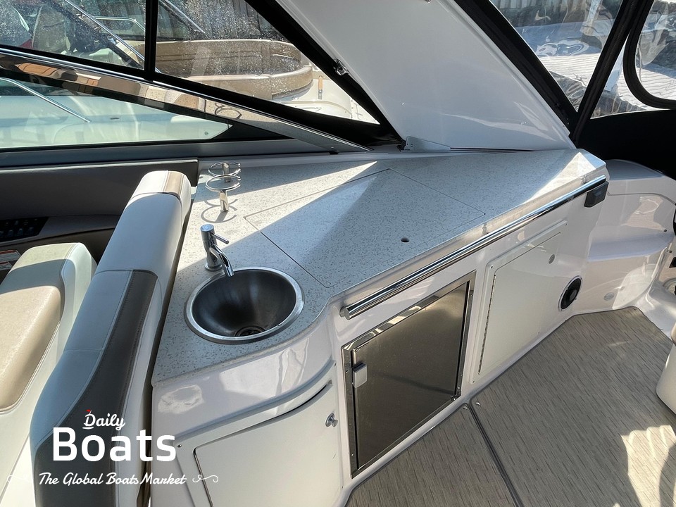 2017 Regal 32 Express for sale. View price, photos and Buy 2017 Regal ...