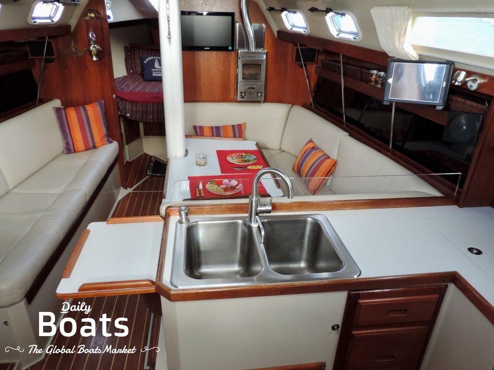 1988 Catalina 34 Mk for sale. View price, photos and Buy 1988 Catalina ...