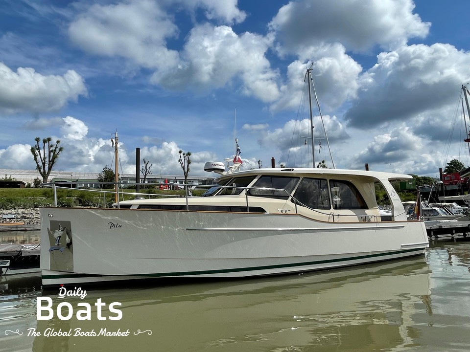 2012 Greenline 33 for sale. View price, photos and Buy 2012 Greenline ...