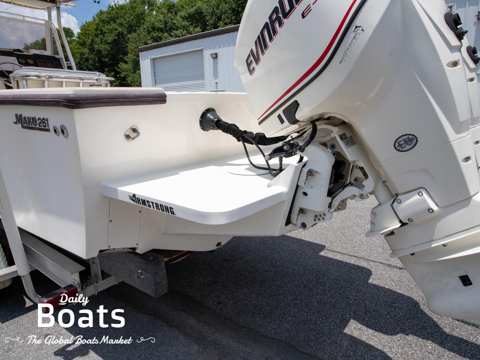 1990 Mako 261 Center Console for sale. View price, photos and Buy 1990 ...