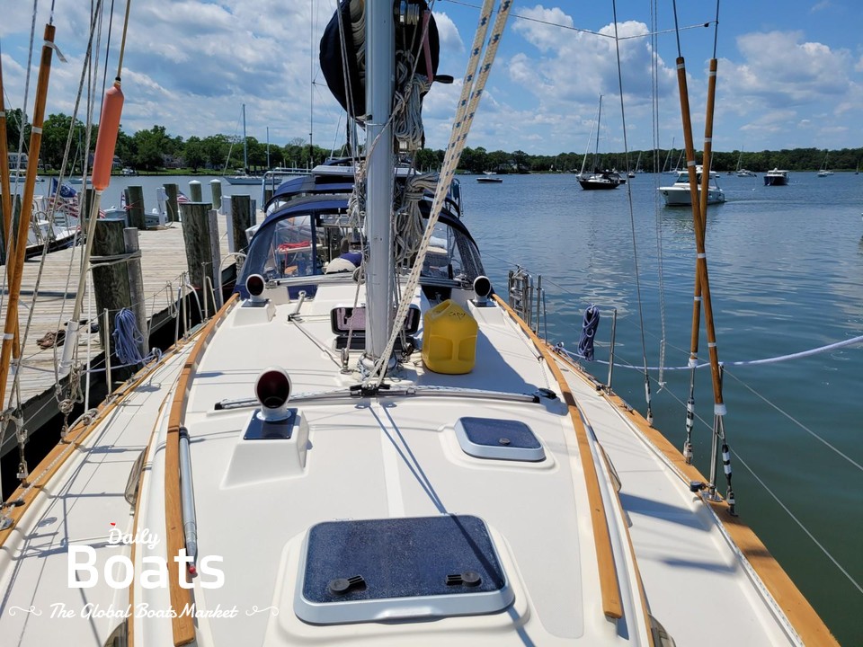 1990 Island Packet 35 for sale. View price, photos and Buy 1990 Island ...