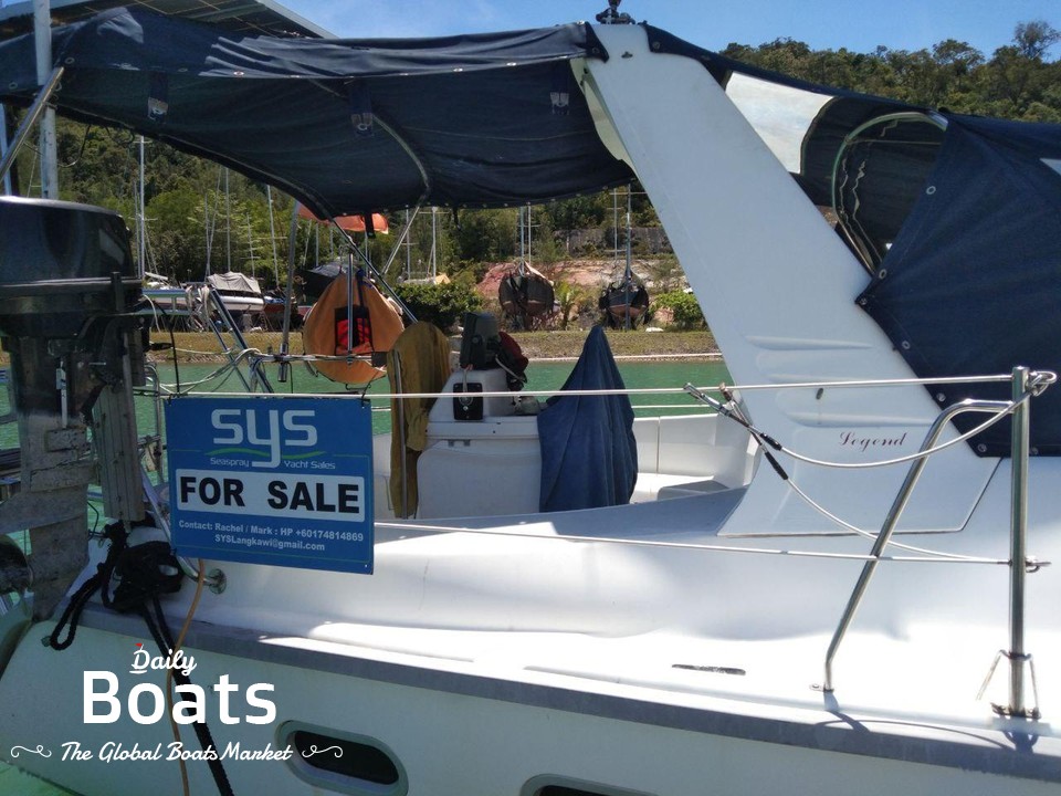 1995 Hunter Legend 430 for sale. View price, photos and Buy 1995 Hunter ...