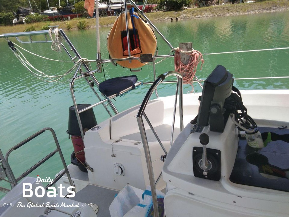 1995 Hunter Legend 430 for sale. View price, photos and Buy 1995 Hunter ...