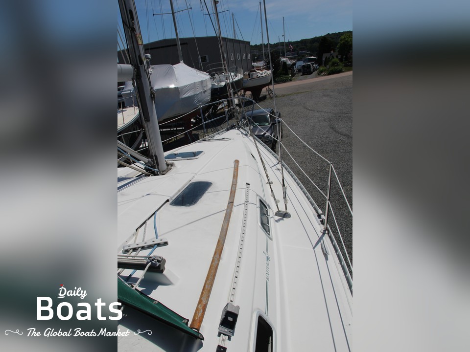1998 Beneteau 35 for sale. View price, photos and Buy 1998 Beneteau 35 ...