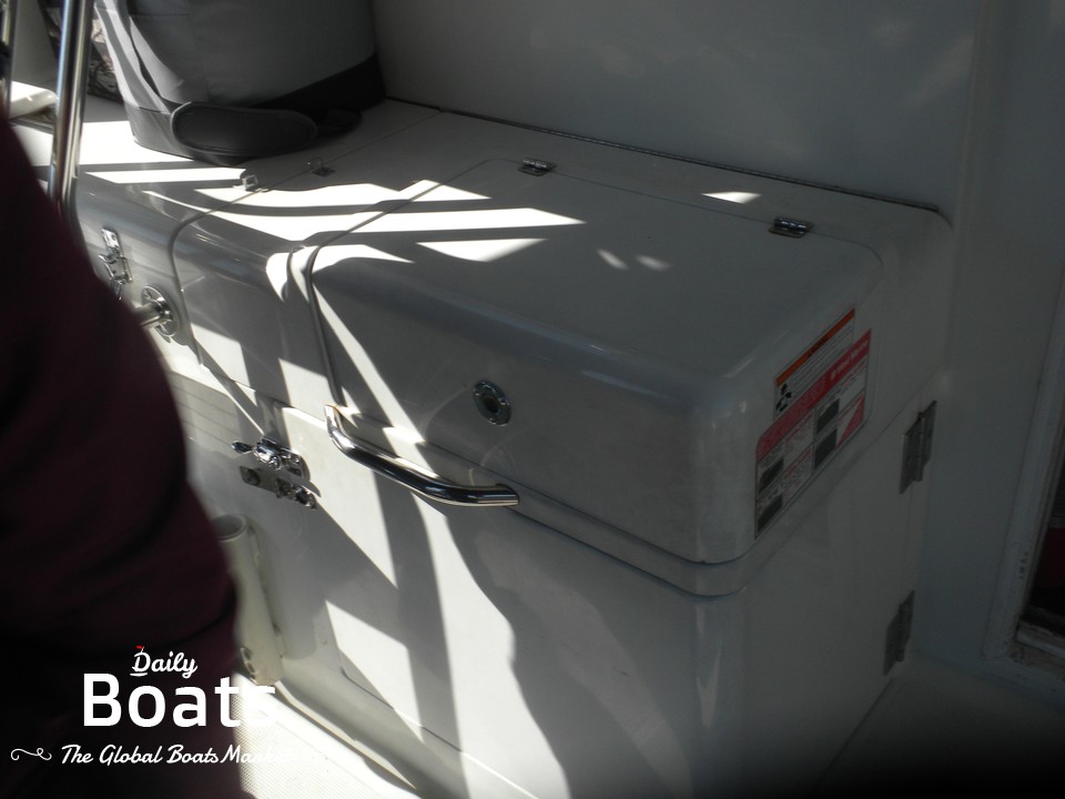 1999 Lindell 38 Sport Fisher for sale. View price, photos and Buy 1999 ...