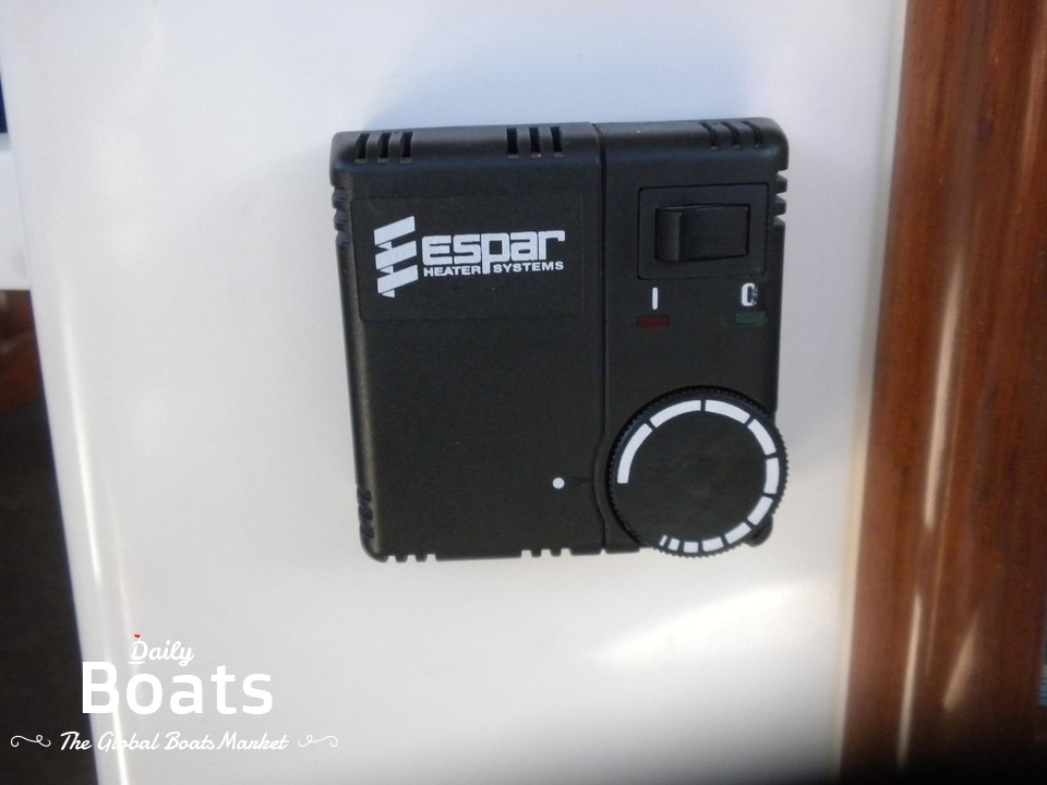 1999 Lindell 38 Sport Fisher for sale. View price, photos and Buy 1999 ...