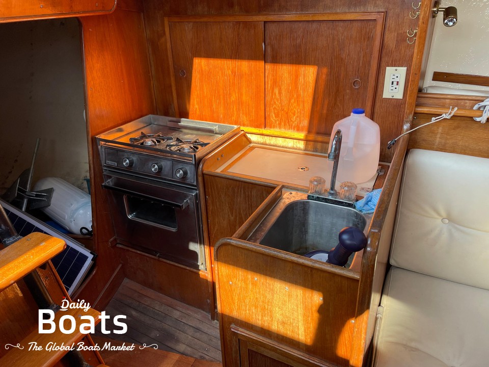 1984 Peterson 37 for sale. View price, photos and Buy 1984 Peterson 37 ...