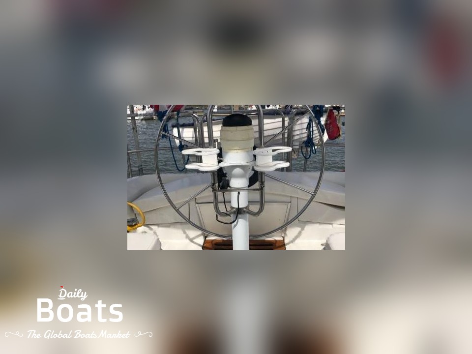 1988 Hunter Legend 37 for sale. View price, photos and Buy 1988 Hunter ...