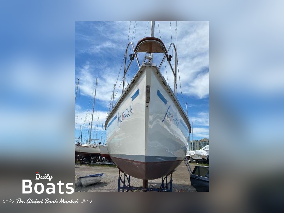 1988 Hunter Legend 37 for sale. View price, photos and Buy 1988 Hunter ...