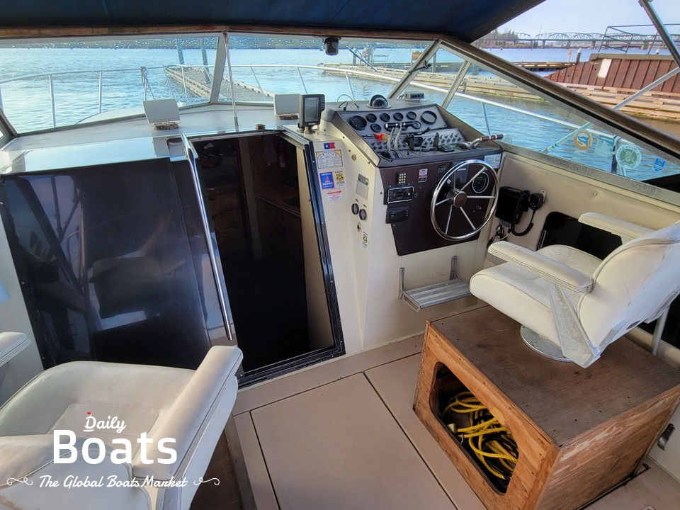 1984 Chris-Craft 332 Commander for sale. View price, photos and Buy ...