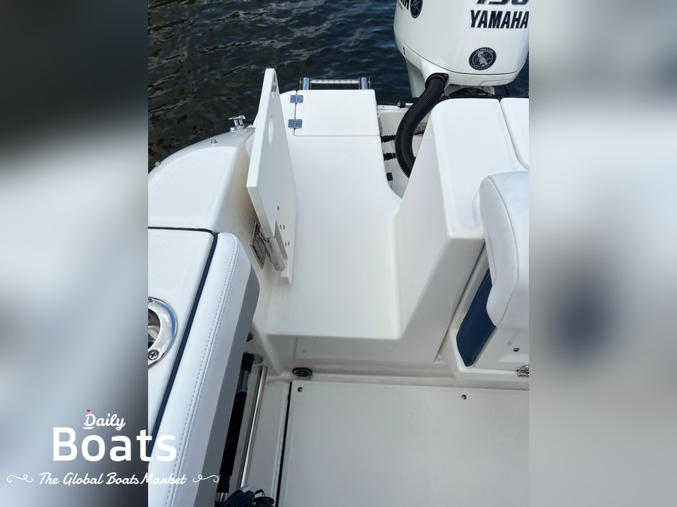 2021 Robalo R247 Dual Console for sale. View price, photos and Buy 2021 ...