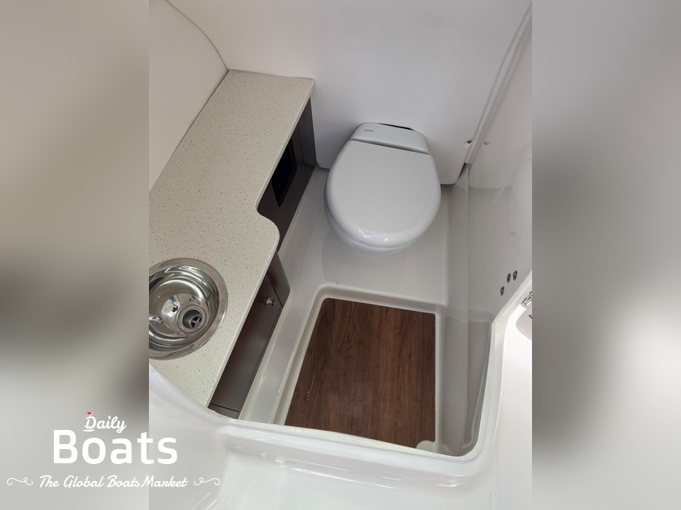 2021 Robalo R247 Dual Console for sale. View price, photos and Buy 2021 ...