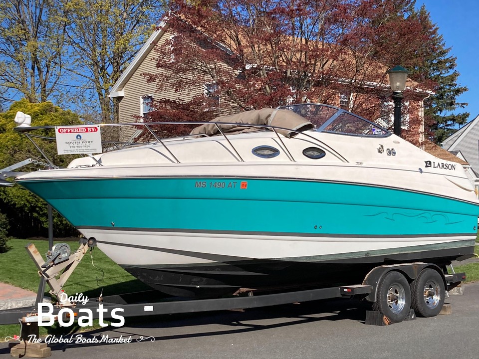 2006 Larson Cabrio 240 for sale. View price, photos and Buy 2006 Larson ...