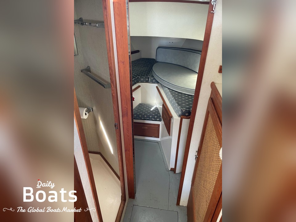 1988 Willard Marine 30 Mark Iv Trawler for sale. View price, photos and ...