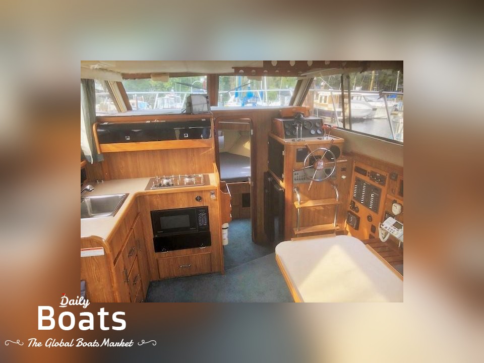 1986 Chris-Craft Commander 338 for sale. View price, photos and Buy ...