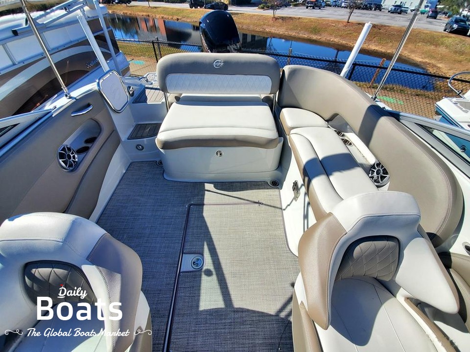 2021 Crownline E215 Xs for sale. View price, photos and Buy 2021 ...