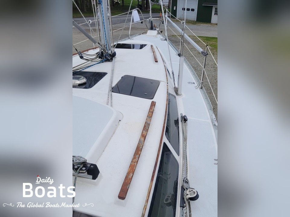 1992 Hunter 33.5 for sale. View price, photos and Buy 1992 Hunter 33.5 ...