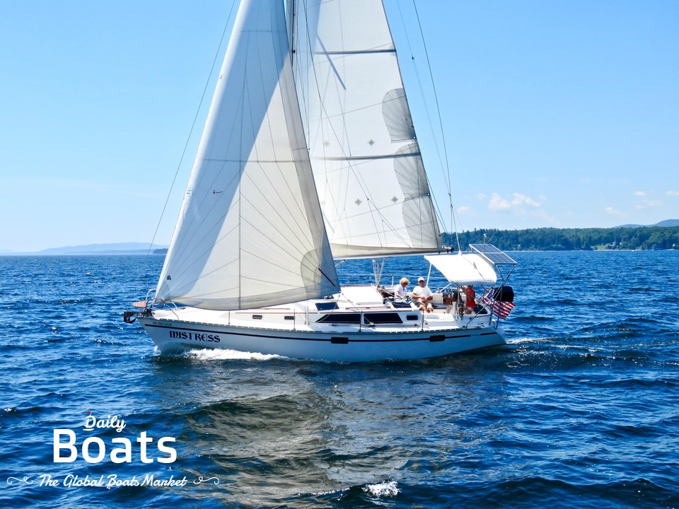 1992 Hunter 33.5 for sale. View price, photos and Buy 1992 Hunter 33.5 ...