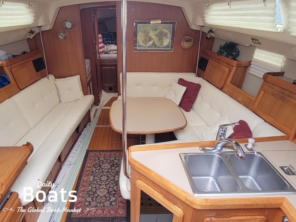 1992 Hunter 33.5 for sale. View price, photos and Buy 1992 Hunter 33.5 ...