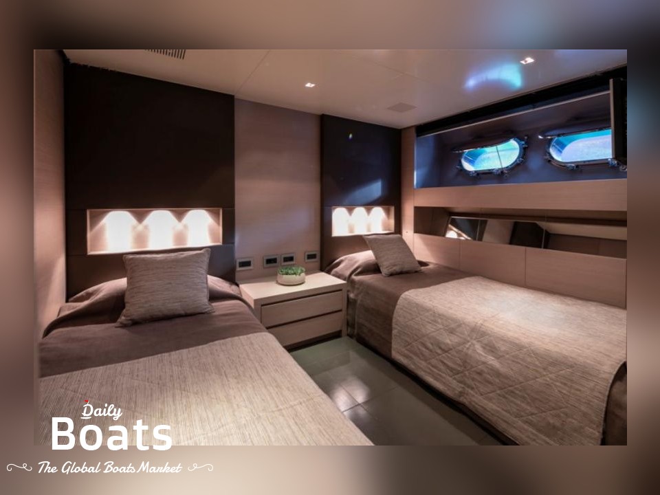 2009 Admiral 42M for sale. View price, photos and Buy 2009 Admiral 42M ...