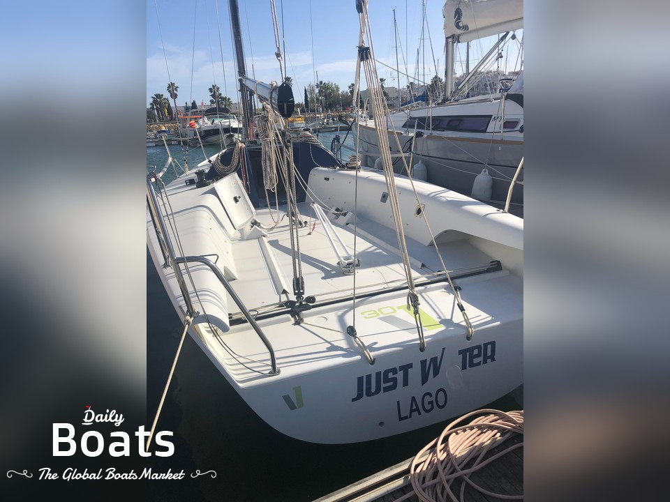 2006 Custom Lutra 30 for sale. View price, photos and Buy 2006 Custom ...