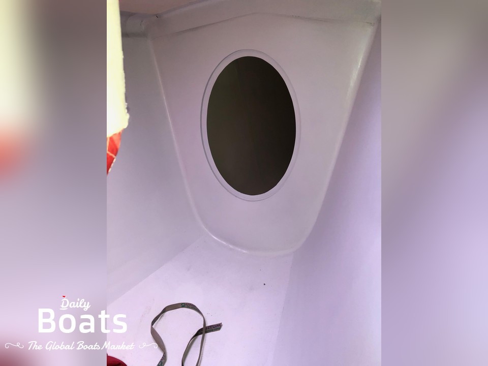 2006 Custom Lutra 30 for sale. View price, photos and Buy 2006 Custom ...