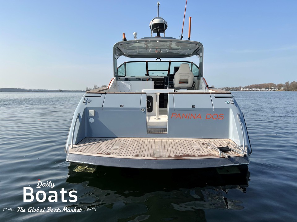 1992 Tiara Yachts 31 for sale. View price, photos and Buy 1992 Tiara ...