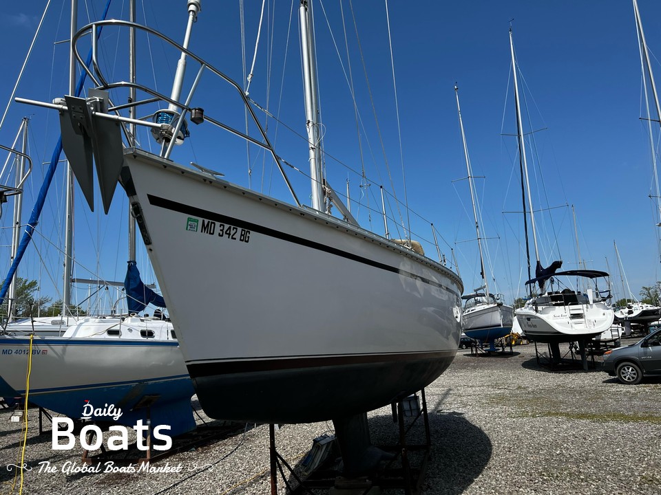 1989 Hunter 35.5 for sale. View price, photos and Buy 1989 Hunter 35.5 ...