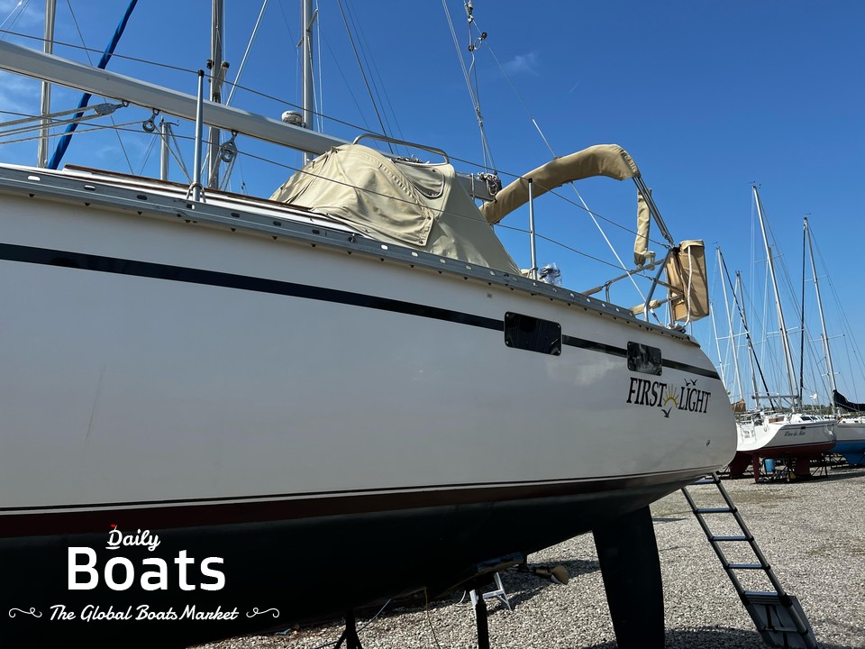 1989 Hunter 35.5 for sale. View price, photos and Buy 1989 Hunter 35.5 ...