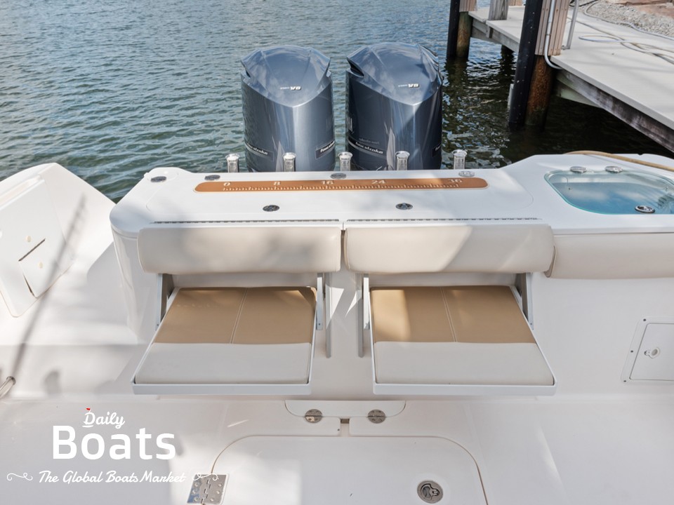 2011 Everglades 320 Ex With Tower for sale. View price, photos and Buy ...