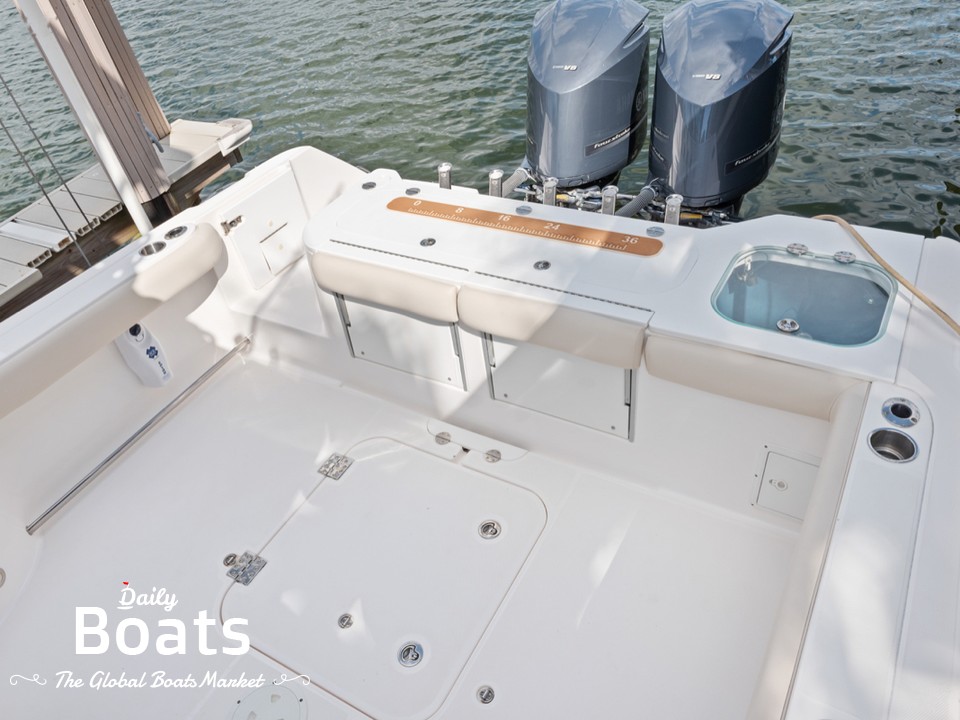 2011 Everglades 320 Ex With Tower for sale. View price, photos and Buy ...