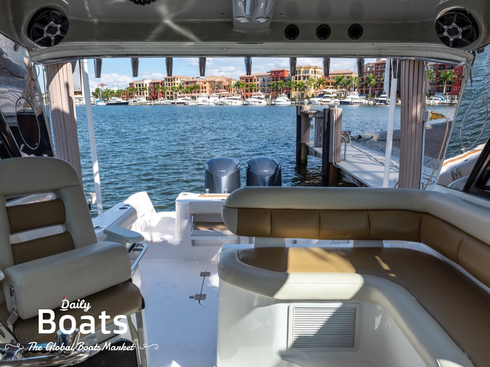 2011 Everglades 320 Ex With Tower for sale. View price, photos and Buy ...